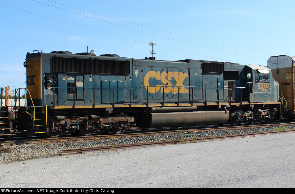 CSXT 4570 on L217-27